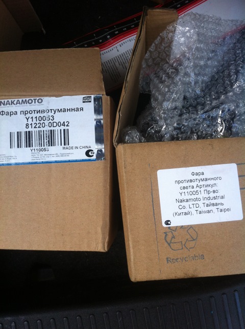 812200D042 ФАРА ПТФ (L) TOYOTA CAMRY с лампочкой в сборе TOYOTA LEXUS ...