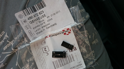 4B0972623 Корпус плоского разъёма VAG | Запчасти на DRIVE2