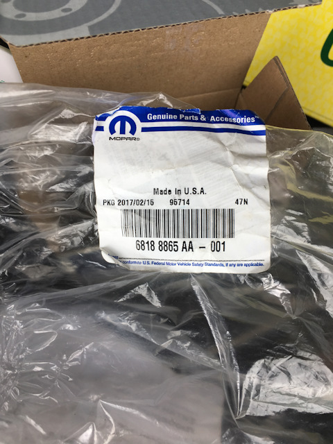 68188865AA Клапан, отвода воздуха из картера Chrysler | Запчасти на DRIVE2