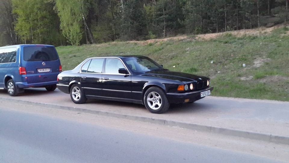 R15 215/65 А мне толстая резина по душе =) — BMW 7 series (E32), 4 л ...