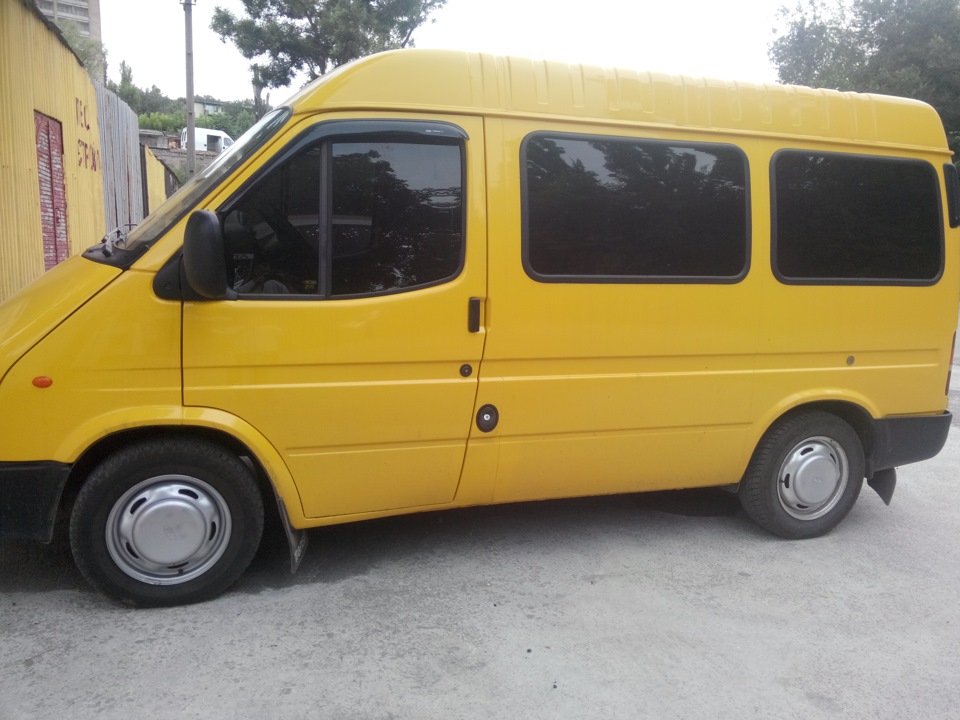 Еще один комплект дисков R15 + колпаки от R14 — Ford Transit (5G), 2,5 ...