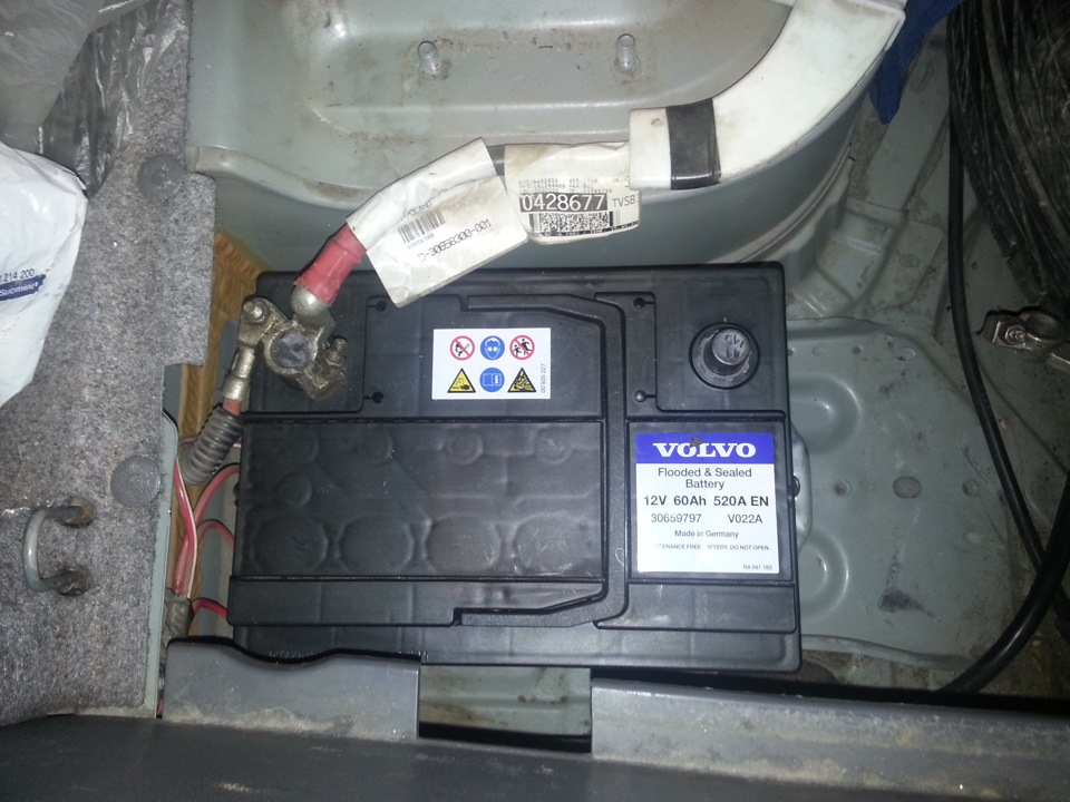 Новый аккум — Volvo S60 (1G), 2,4 л, 2003 года | расходники | DRIVE2