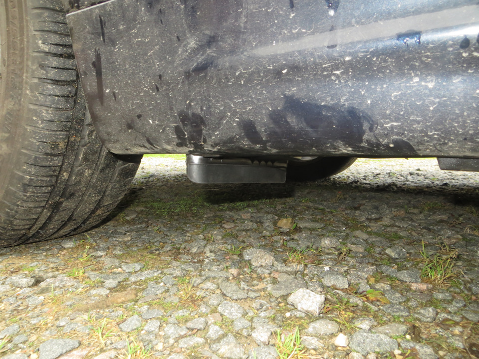 №33 Передние брызговики задних арок — BMW 3 series (E46), 1,9 л, 2000 ...