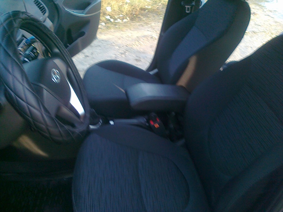 Установил подлокотник ну и помылись :-) — Hyundai Solaris (1G), 1,6 л ...