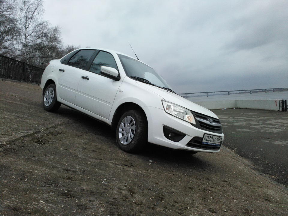 Мини фотосессия — Lada Гранта (1G), 1,6 л, 2015 года | фотография | DRIVE2