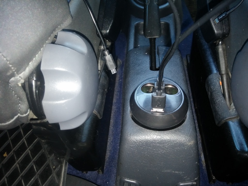 Зарядка для гаджетов в подстаканник! — Citroen Berlingo (1G), 1,4 л ...