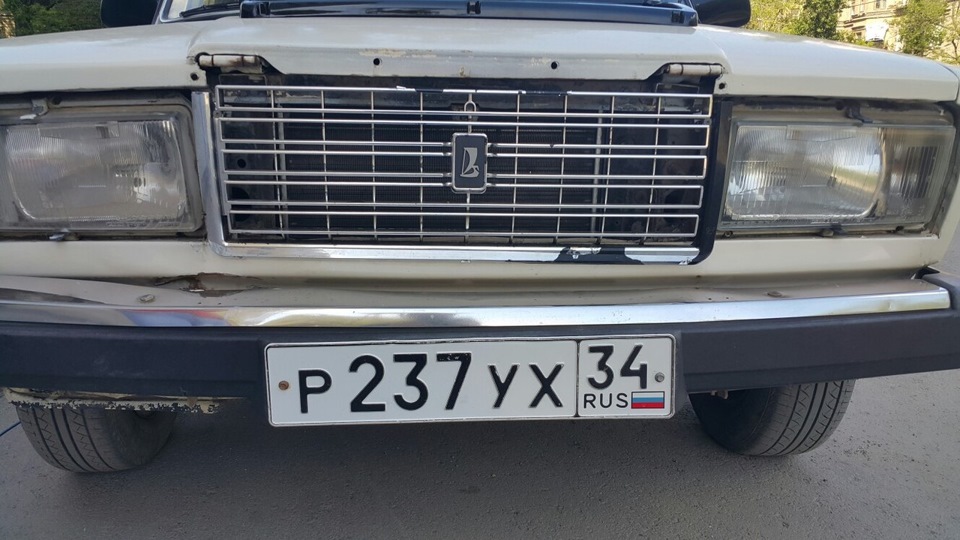 Сплошная решетка радиатора — Lada 2107, 1,5 л, 1995 года | стайлинг | DRIVE2