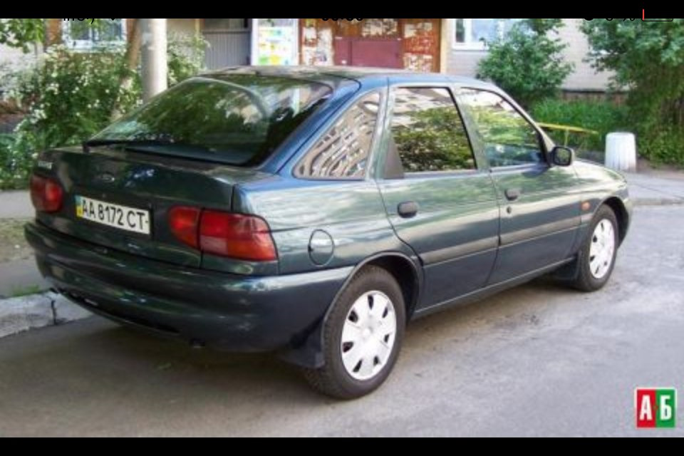 1 год вместе 🎉🎊 — Ford Escort Mk6 1 3 л 1998 года просто так Drive2