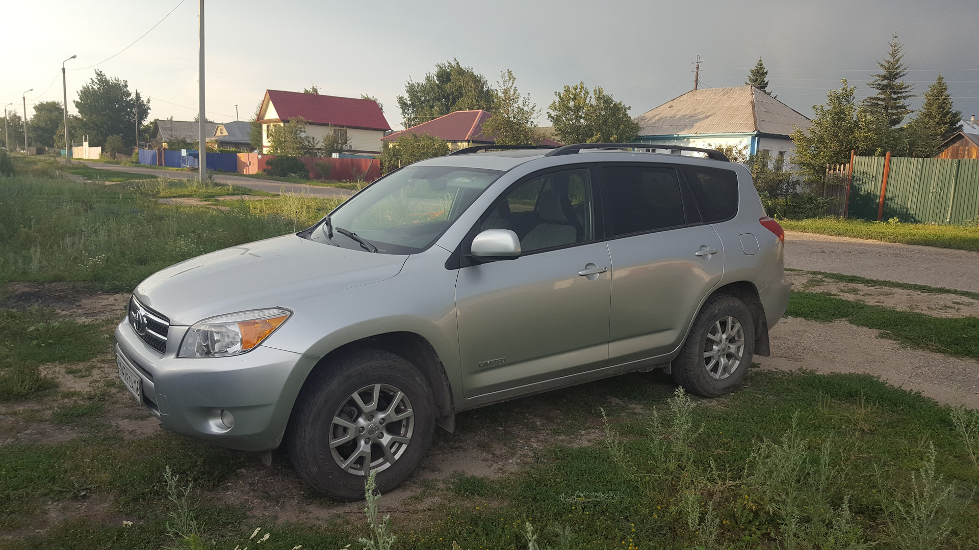 Toyota RAV4 (III) 2.4 бензиновый 2006 | на DRIVE2