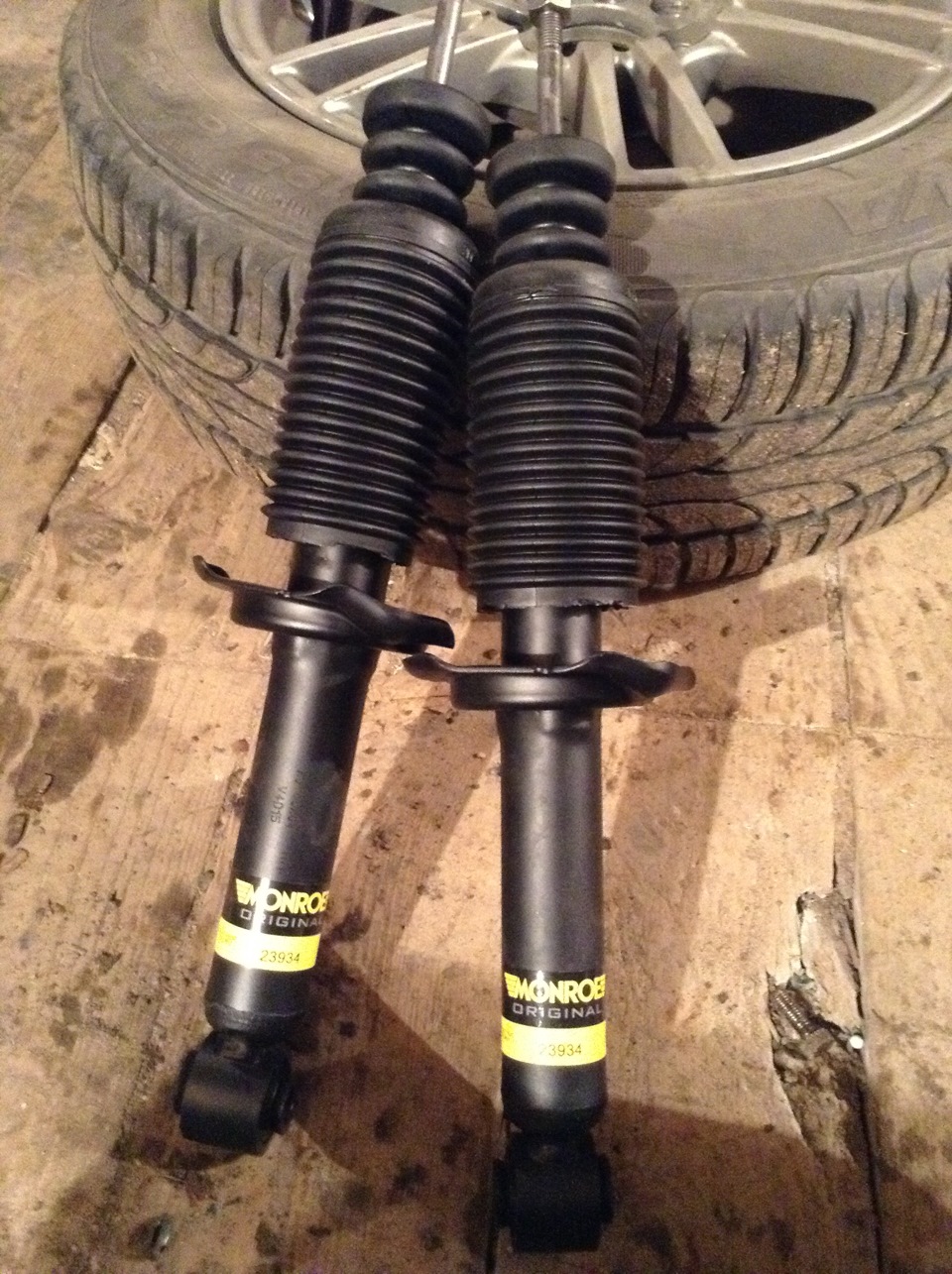 Замена задних стоек — Nissan Almera II (N16), 1,5 л, 2005 года | своими руками | DRIVE2