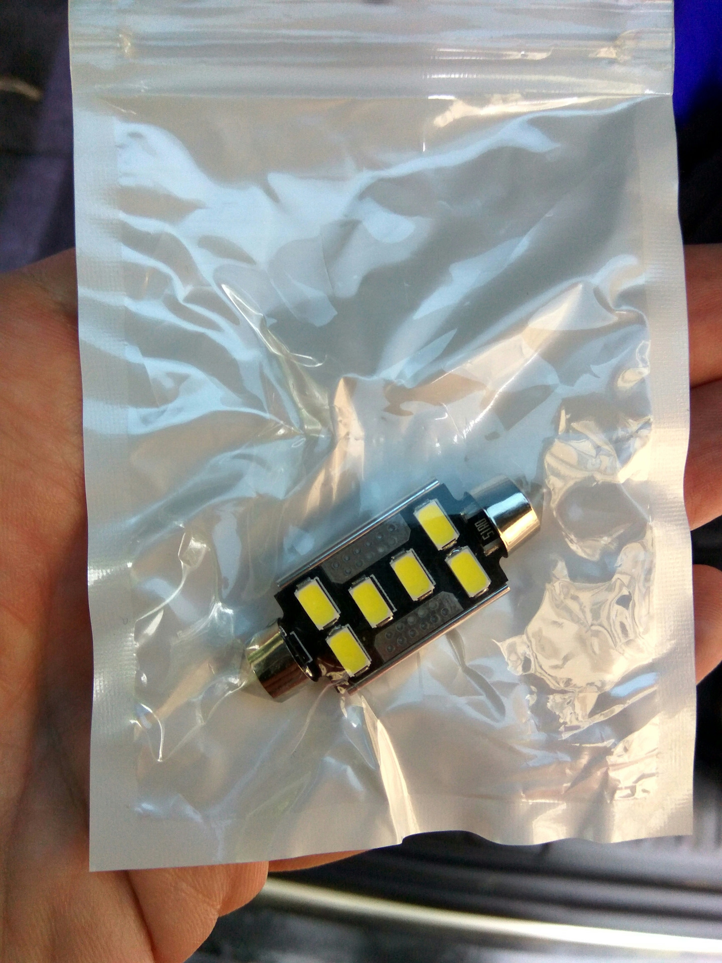 LED лампочка в багажник — Volkswagen Tiguan (1G), 2 л, 2010 года ...