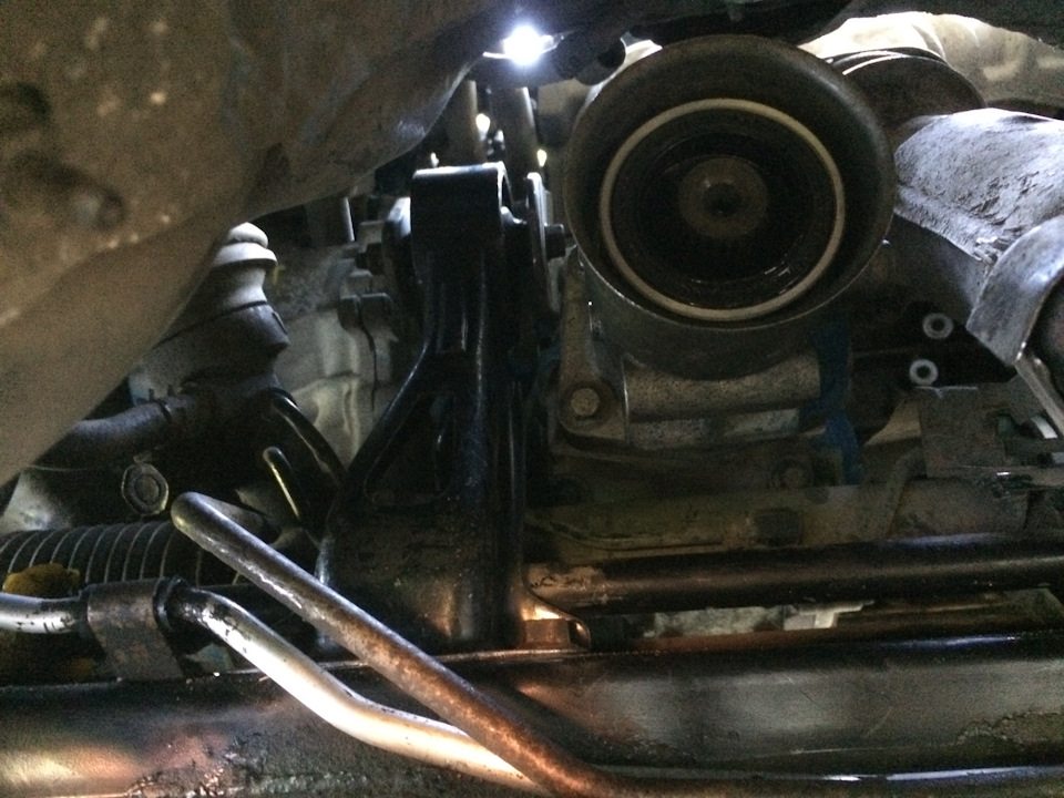 Установка задней подушки двигателя на Lancer X 4WD. MN101573 и MN184094 ...