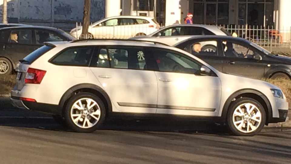 Аксессуары — Skoda Octavia Scout A7 Mk3, 1,8 л, 2015 года | аксессуары ...