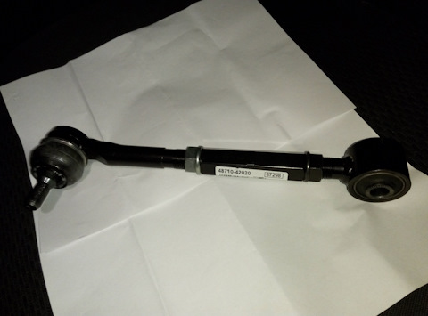 4871042020 Сайлентблок поперечного рычага (с шаровой) TOYOTA RAV4 05-13 ...