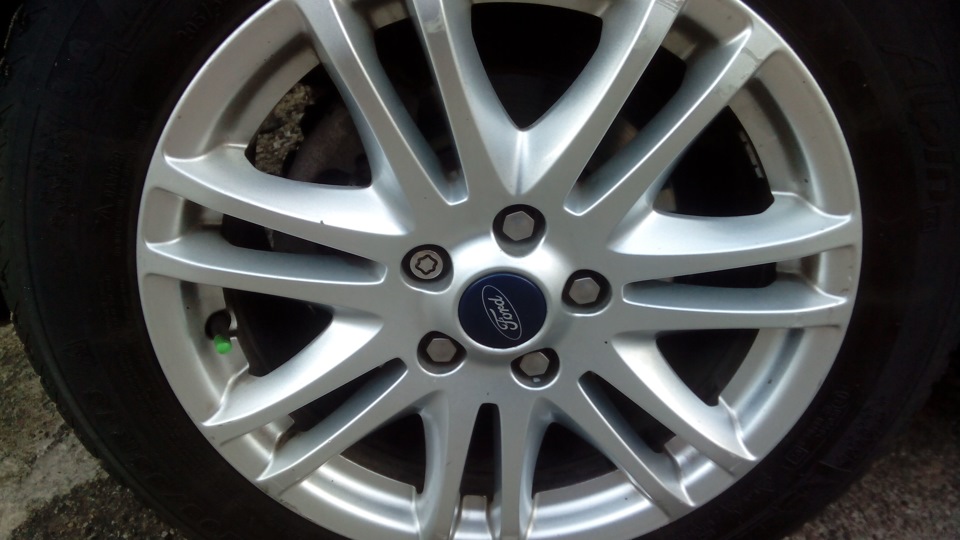 Секретки — Ford Focus Hatchback II, 1,6 л, 2008 года | колёсные диски ...