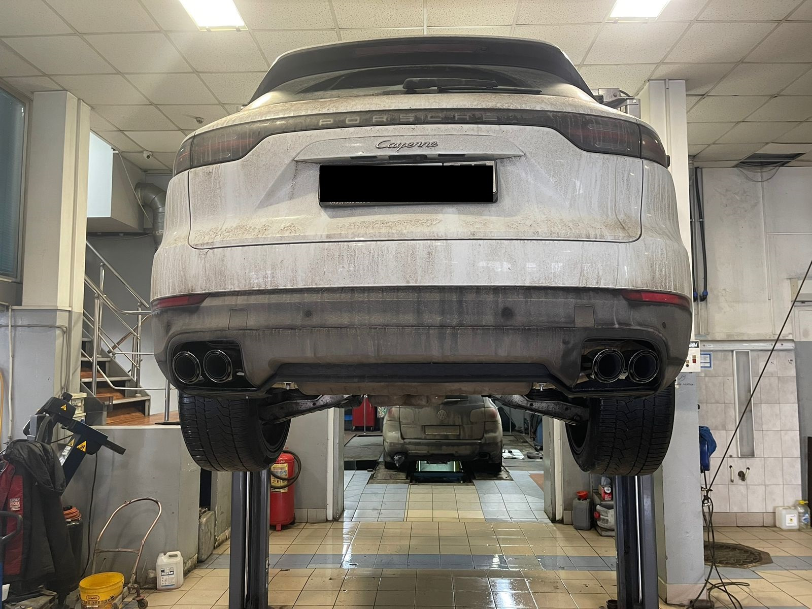 Двойные насадки на выхлоп — Porsche Cayenne (3G), 3 л, 2019 года ...