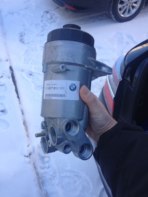 11427511171 Масляный фильтр с штуцер.масл.радиатора BMW | Запчасти на ...