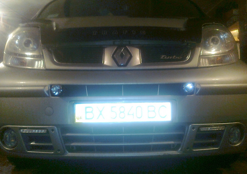 Линзы ПТФ — Renault Trafic (2G), 2,5 л, 2005 года | тюнинг | DRIVE2