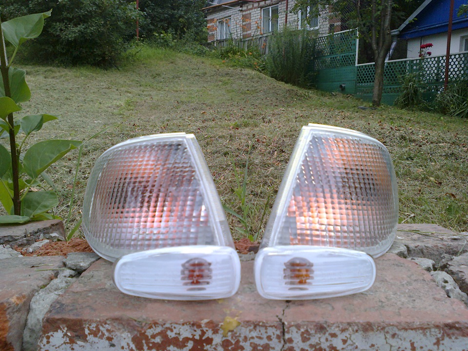 №32.Комплект белых поворотников. — Lada 2115, 1,5 л, 2005 года ...