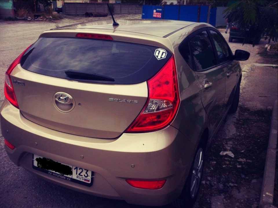 Закатал задний полукруг в американку 15%, установил сигнализацию. — Hyundai Solaris Hatchback, 1 ...