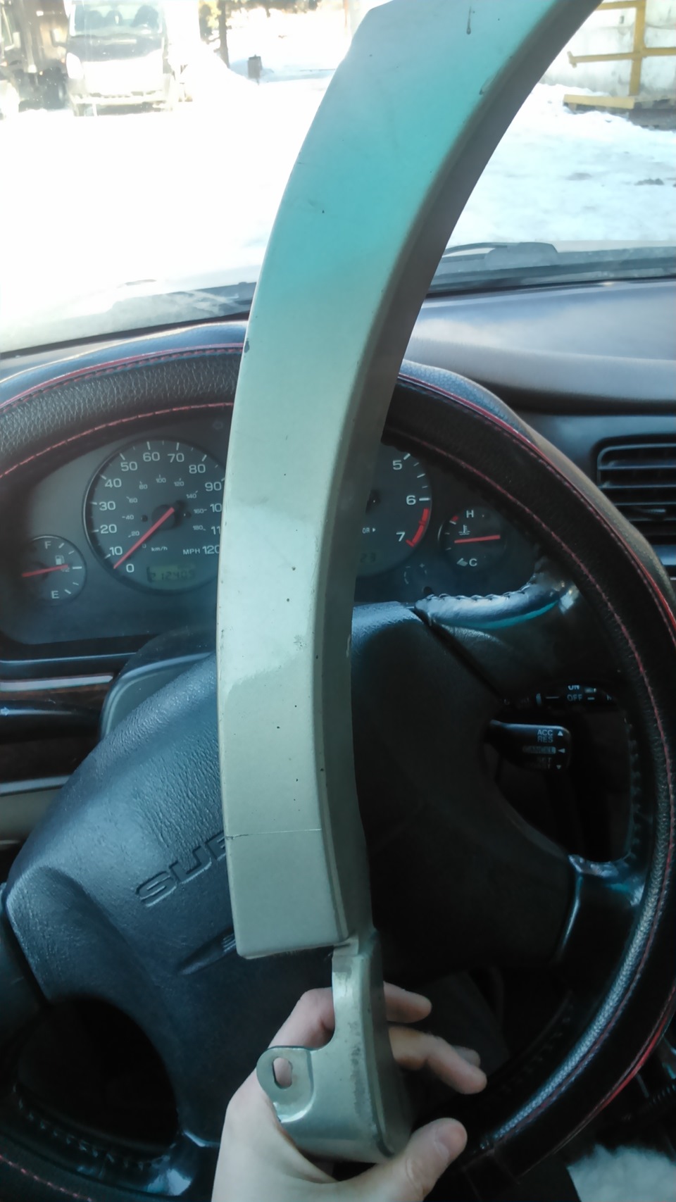 Накладка на арку заднего крыла — Subaru Outback (BH), 2,5 л, 2000 года ...