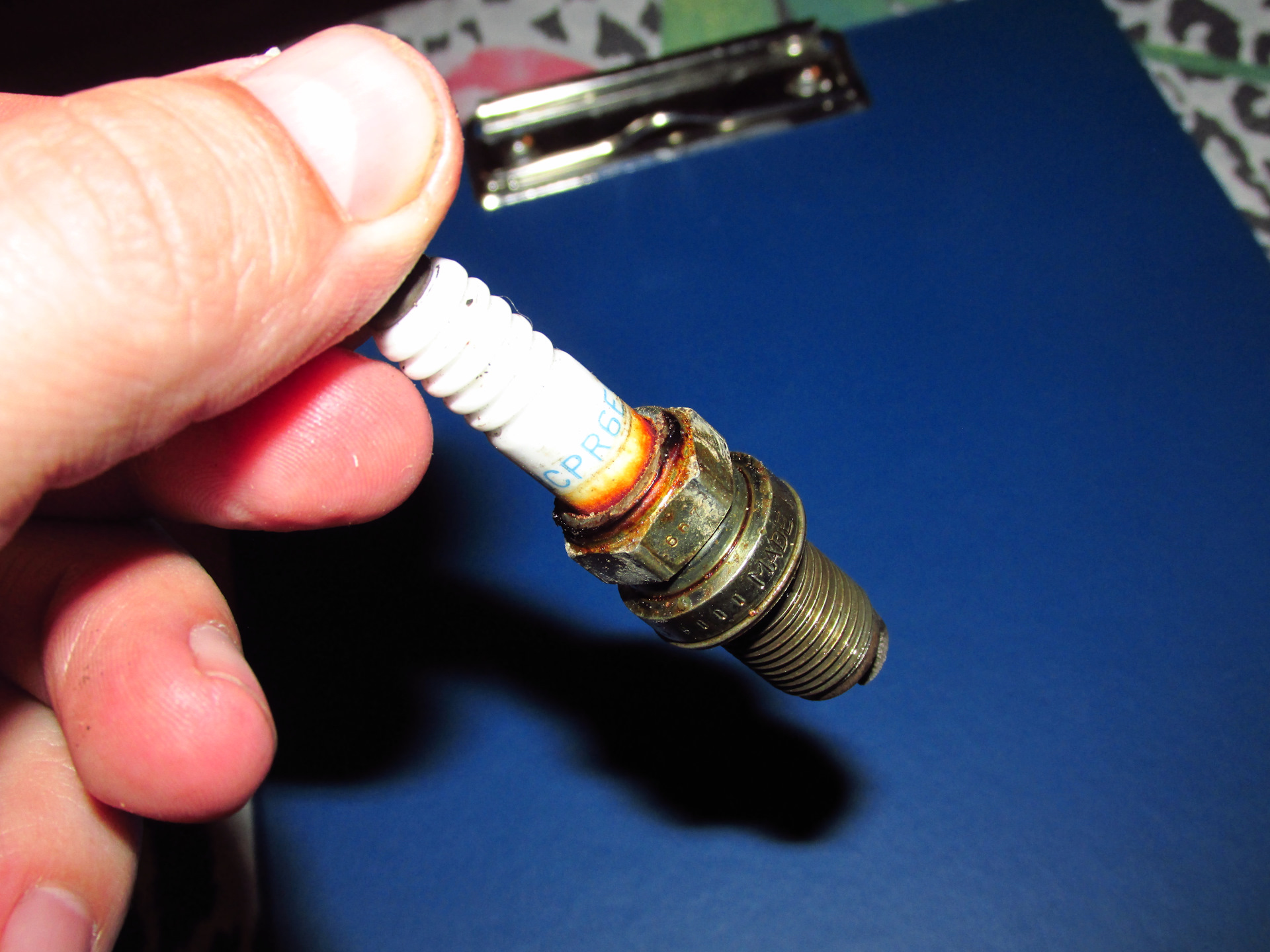 #9. Замена свечей — Mazda 626 V (GF), 1,8 л, 1999 года | расходники ...