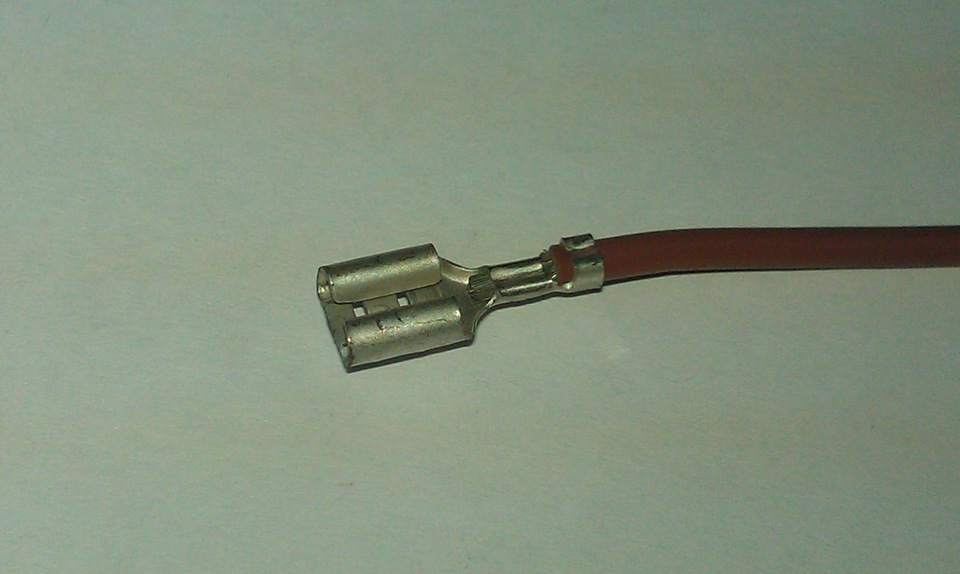 Разъем для клаксон TOYOTA 90980-10619 — Toyota Corolla (140/150), 1,6 л ...