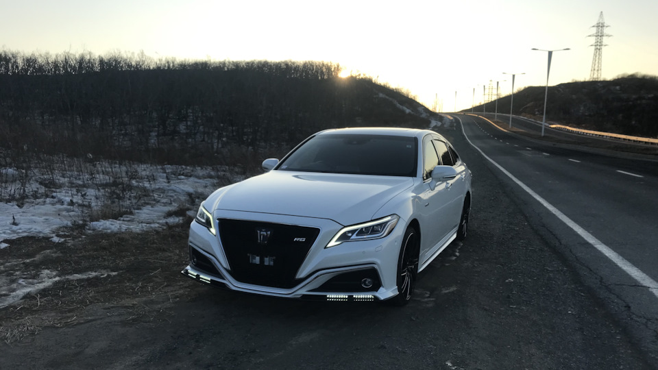 Toyota Crown (S220) 2.5 бензиновый 2018 | Белый 2.5 RS Advance на DRIVE2