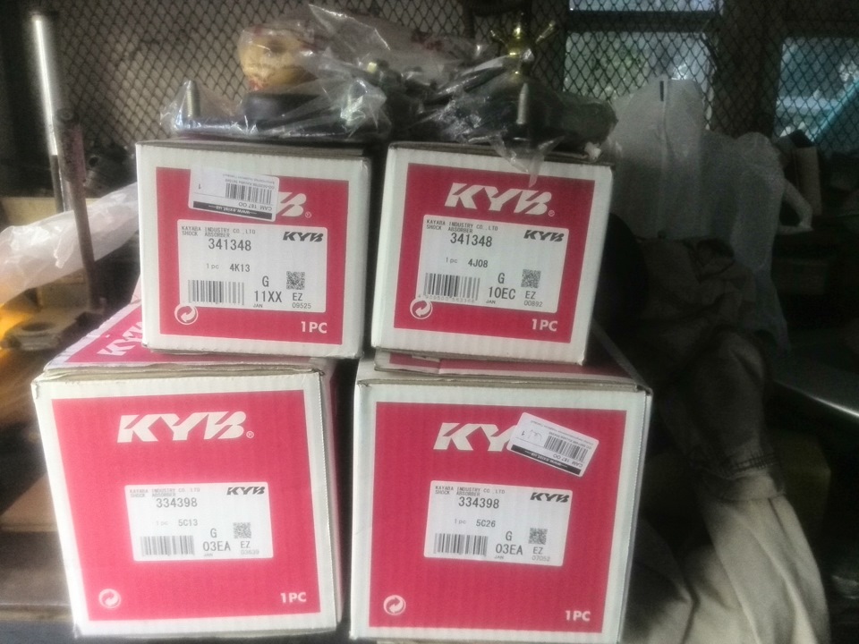 Замена Стоек по кругу + опоры, подшипники, втулки, отбойники, пыльники ...