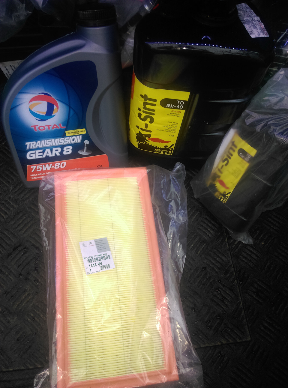 1444VV Фильтр воздушный Ulysse, Scudo, PSA 405,406,607,806, Expert ...