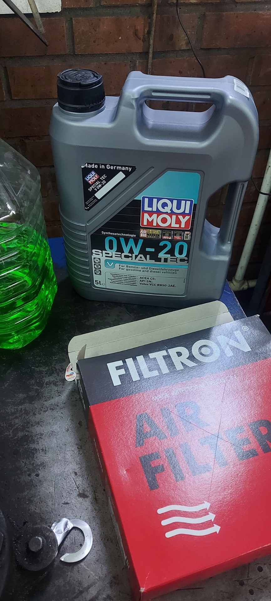 Заменил шаровые опоры и масло Liqui Moly — Volvo V90 (2G), 2 л, 2017 ...