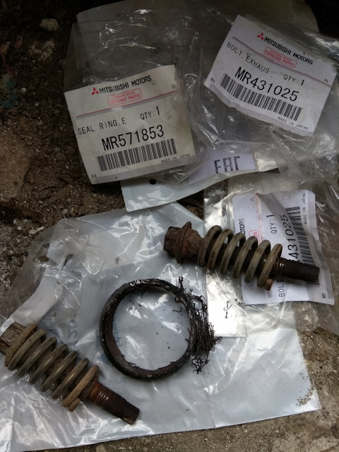 MR431025 БОЛТ КРЕПЛЕНИЯ ГЛУШИТЕЛЯ PAJERO/MONTERO, OUTLANDER (2000-2006 ...