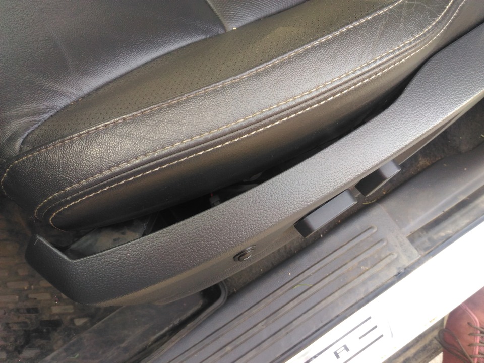 Боковая панель водительского кресла — Ford Ranger 3g 2 2 л 2013