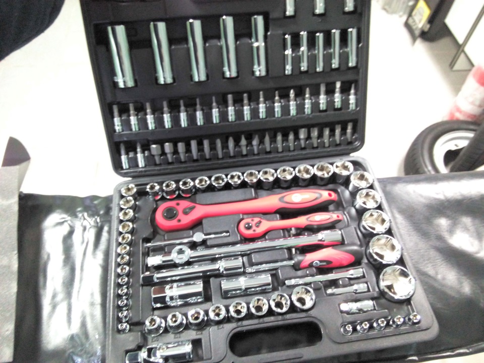 Набор инструментов Intertool на 108 единиц — Hyundai Accent (3G), 1,4 л, 2008 года | аксессуары ...