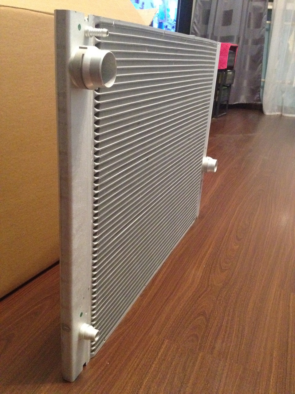 (Не актуально)Продам радиатор основной BMW E60 оригинал BMW 17117519209 ...
