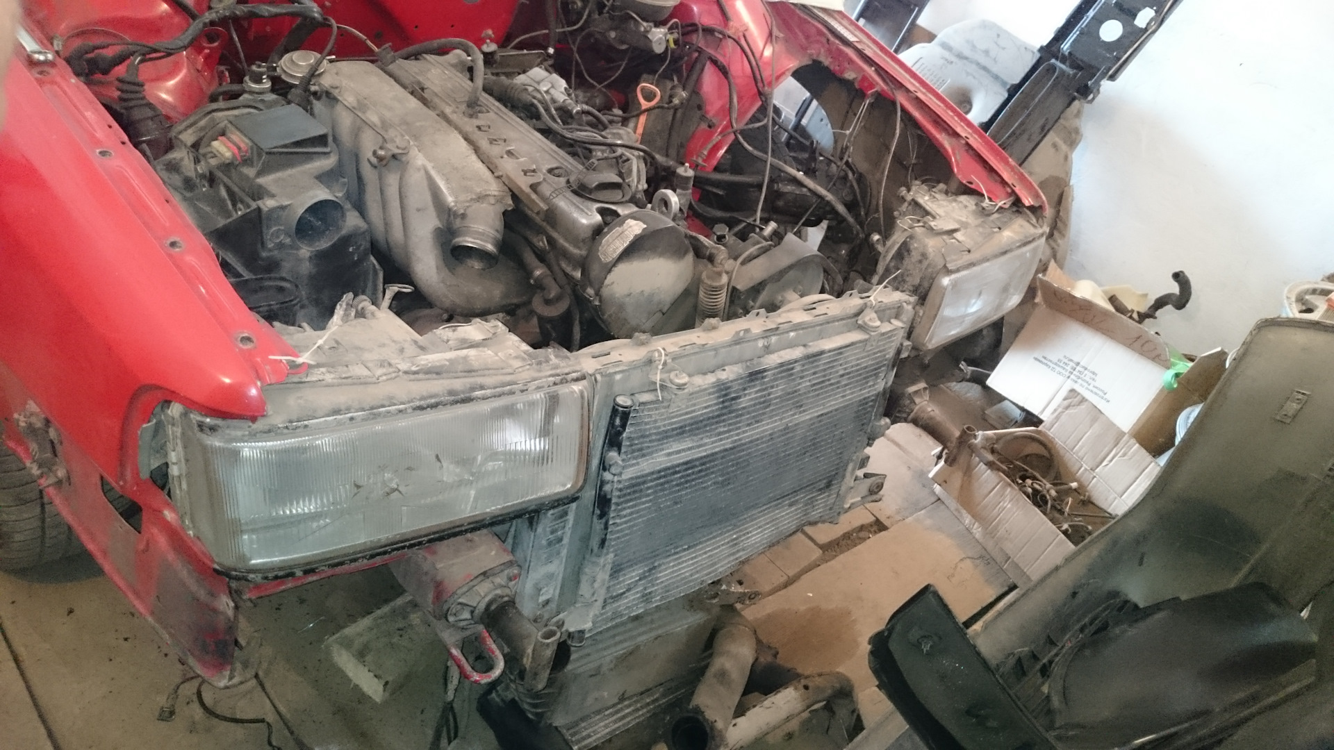 Бутерброд радиаторов от A6 C4 легко подружить с мордой от 200-ки ...