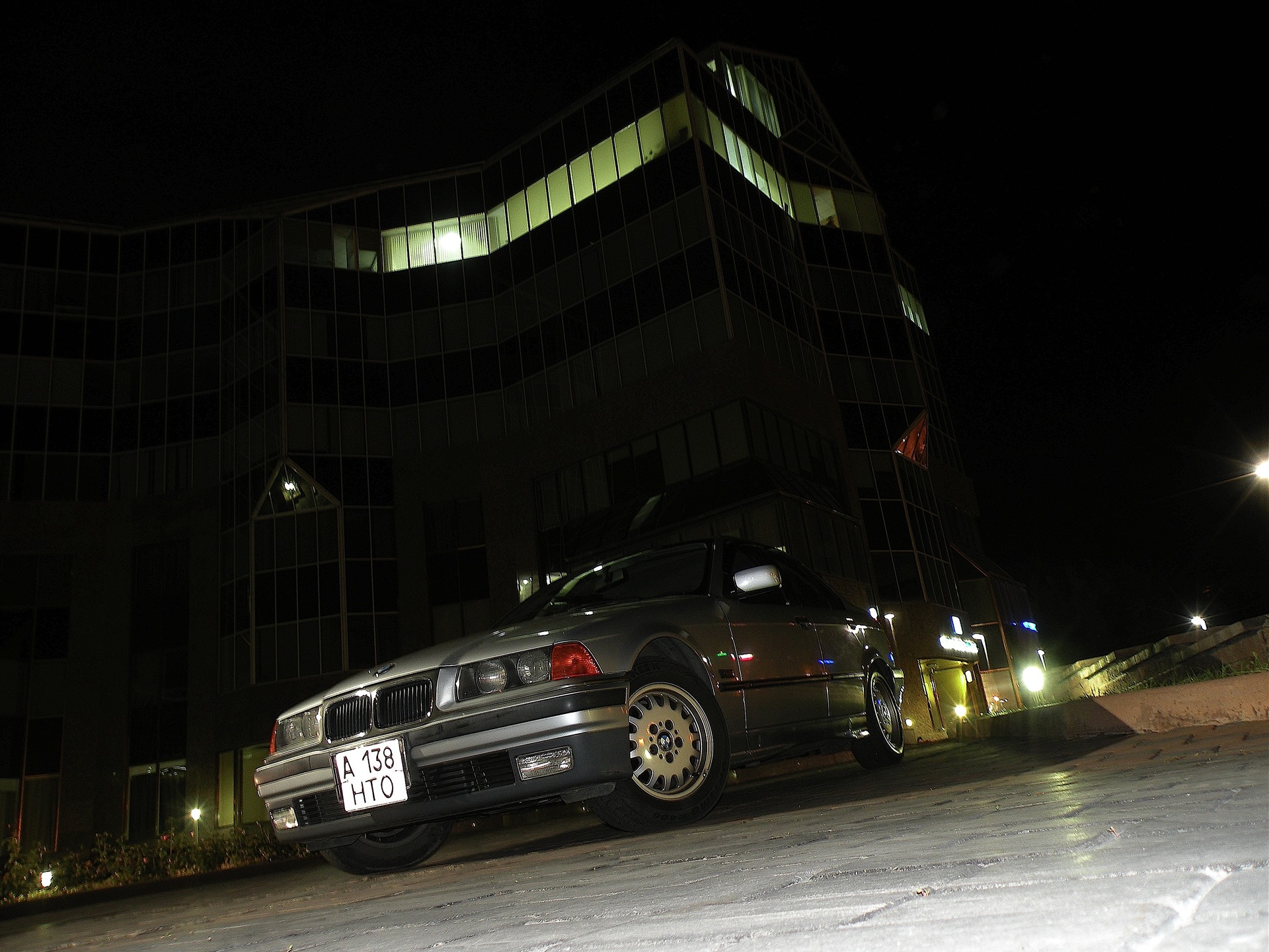 night photo session — BMW 3 series Coupe (E36), 2 л, 1994 года ...