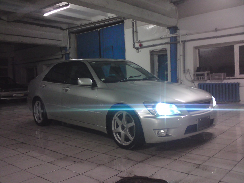 Были, но все таки не нравились((((( — Toyota Altezza, 2,5 л, 1999 года ...