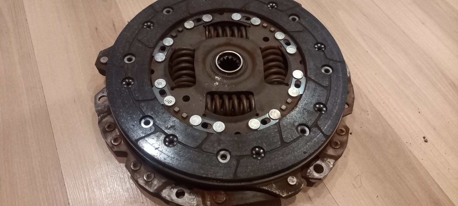 Сцеплению конец😭 — Opel Astra H, 1,6 л, 2010 года | визит на сервис ...