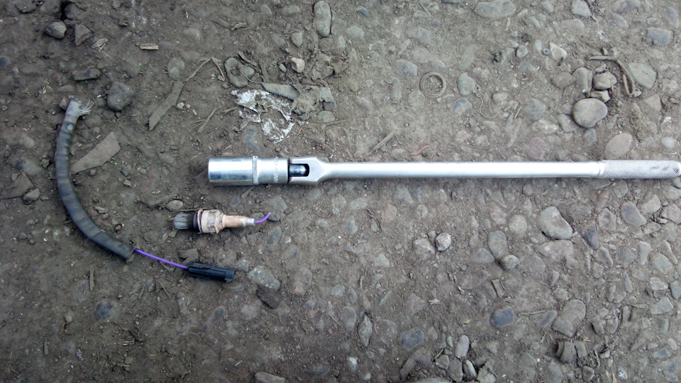 Замена датчика кислорода — Opel Astra F, 1,6 л, 1997 года | своими ...