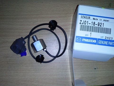 ZJ0118921 Датчик детонации двигателя Mazda | Запчасти на DRIVE2
