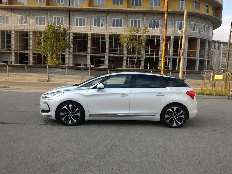 Спор. Какое ведро красивее — Citroen DS5, 1,6 л, 2012 года | просто так | DRIVE2