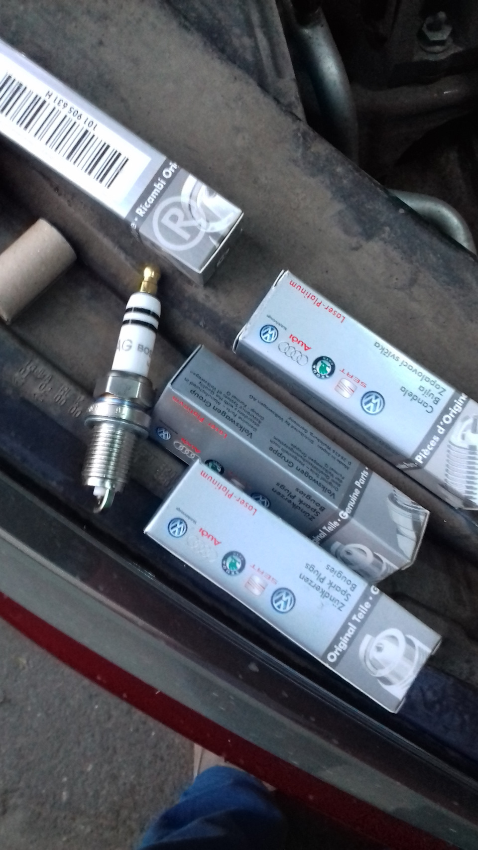 101905631H Свеча зажигания 1675 VAG | Запчасти на DRIVE2