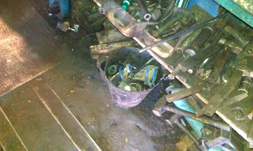 Запилил задние пружины… — Lada Приора хэтчбек, 1,6 л, 2012 года | визит ...