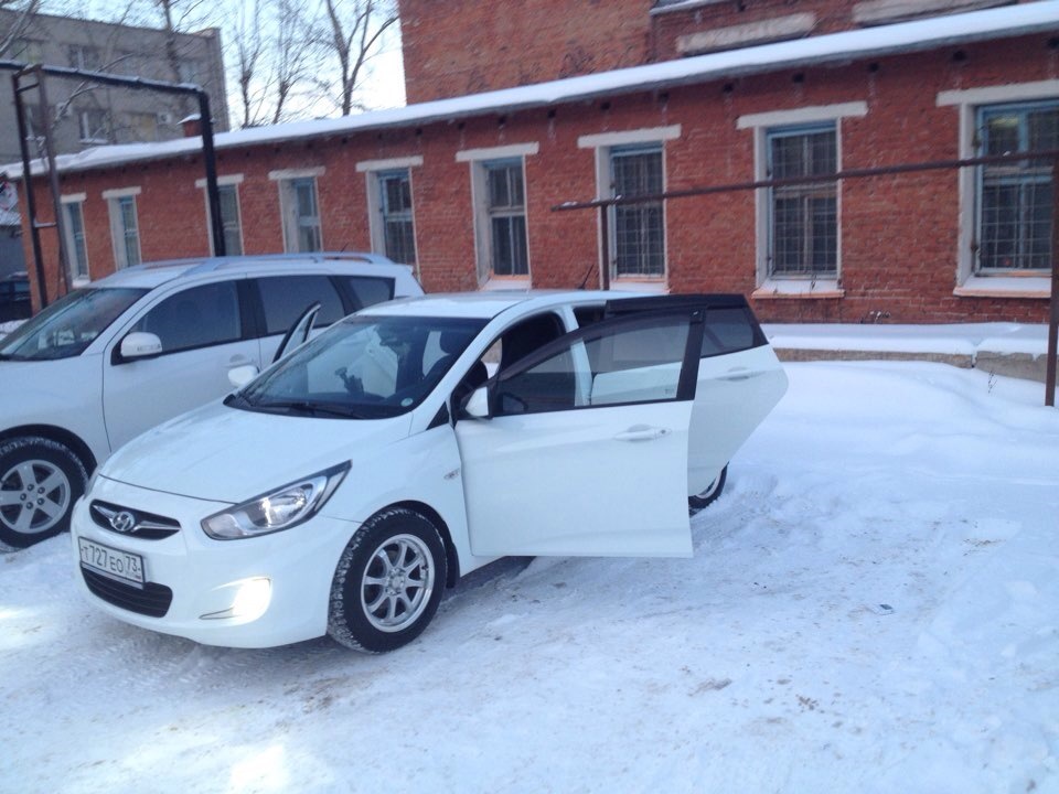 Солярис) — Hyundai Solaris Hatchback, 1,4 л, 2011 года | фотография | DRIVE2