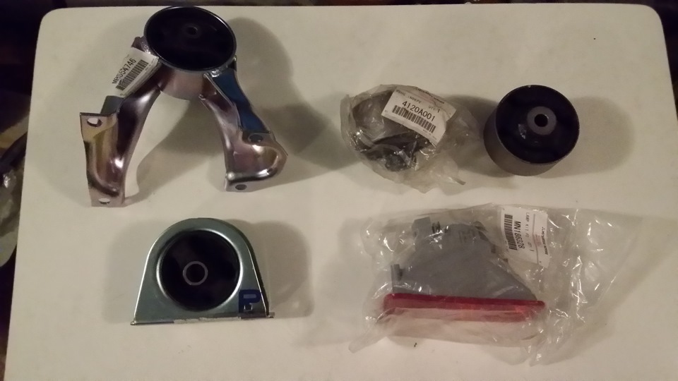 4120A001 Сайлентблок продольного рычага задней подвески OEM Mitsubishi ...