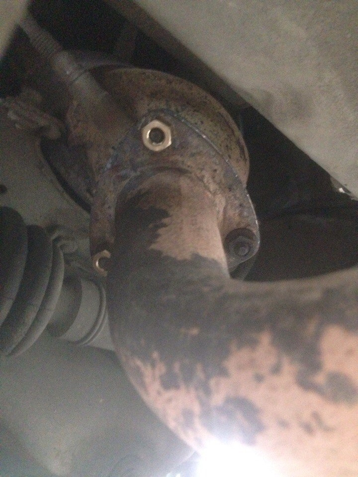 Замена гофры резонатора — Lada Приора хэтчбек, 1,6 л, 2013 года ...