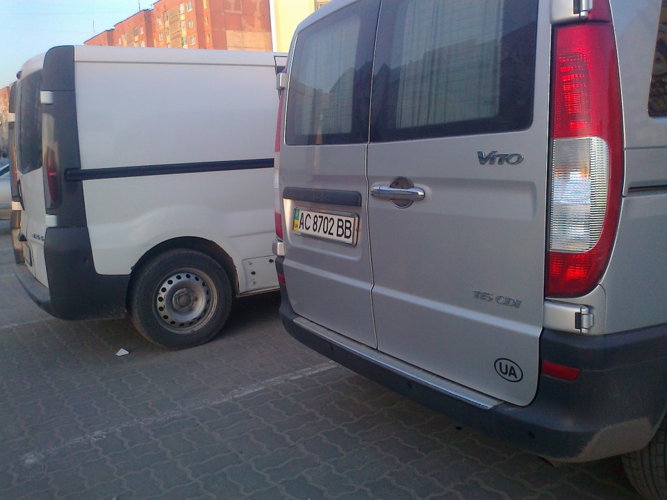 VITO vs VIVARO — Mercedes-Benz Vito (2G), 2,2 л, 2006 года | другое ...