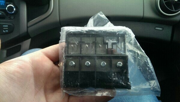 Замена блока предохранителей — Mitsubishi Lancer X, 2 л, 2008 года ...