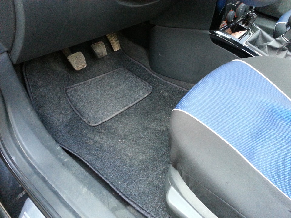 3d коврики — Opel Astra H, 1,6 л, 2011 года | аксессуары | DRIVE2